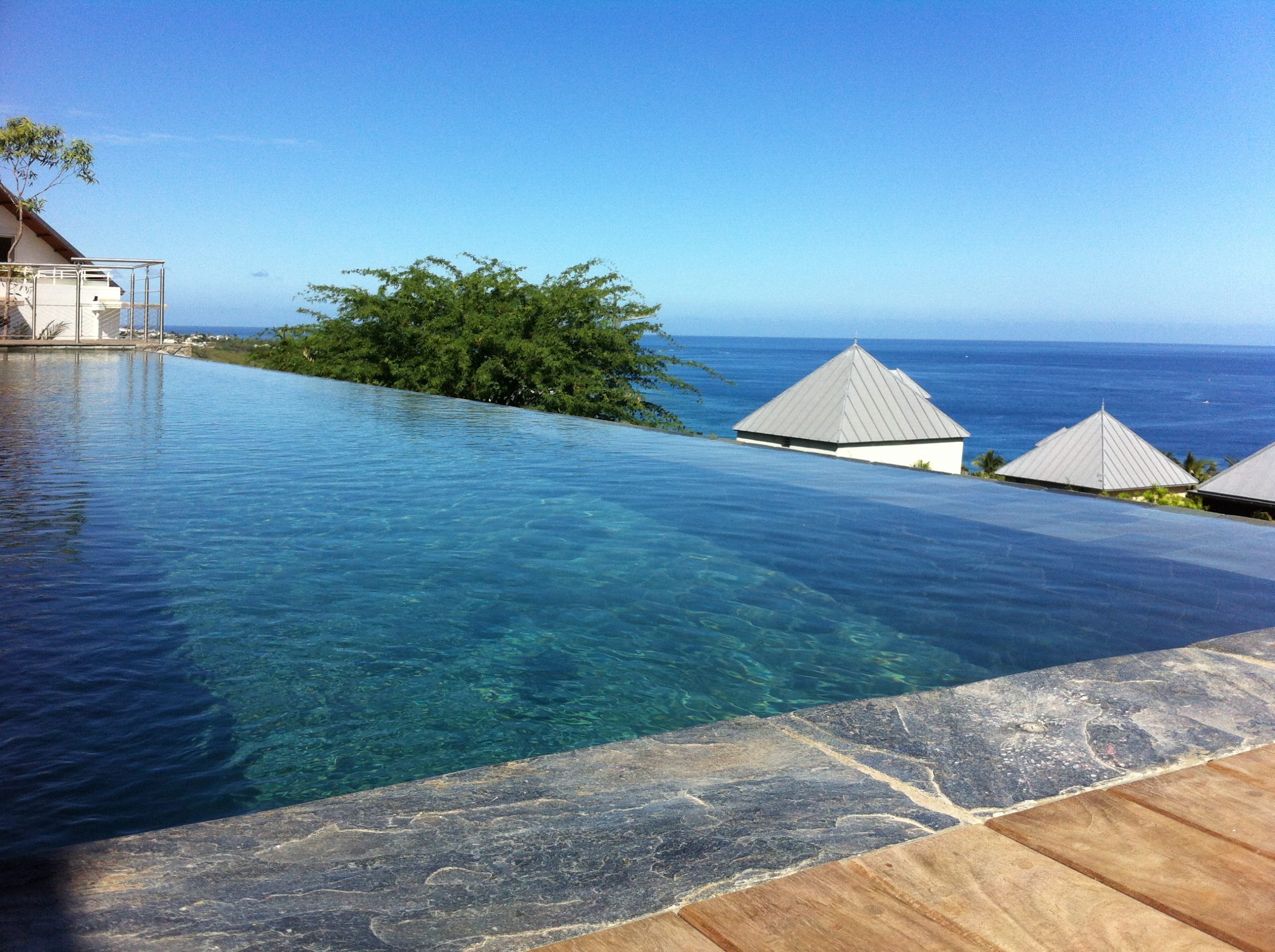 Piscines à débordement : Fonctionnement et Esthétique